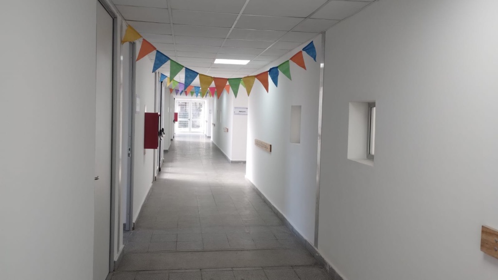 Gastón Granados y Axel Kicillof inauguraron el Jardín 929 de Canning ...