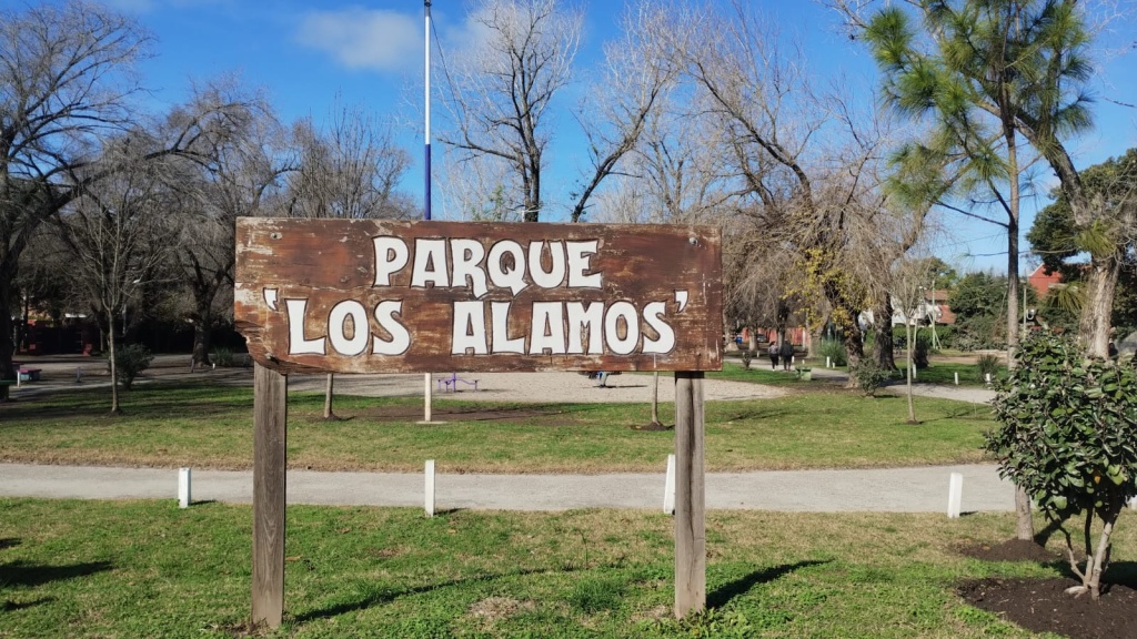 Gastón Granados y Axel Kicillof inauguraron el Jardín 929 de Canning ...