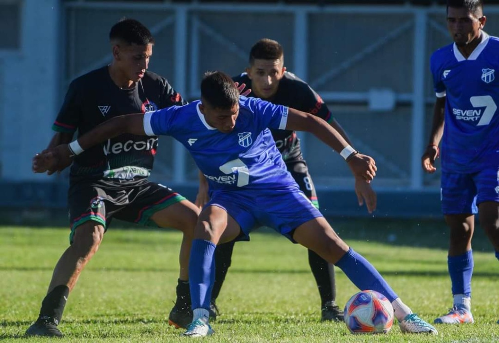 FC Ezeiza sumó el primer punto de su historia en torneos de AFA tras empatar ante S.A.T - Ezeiza Hoy